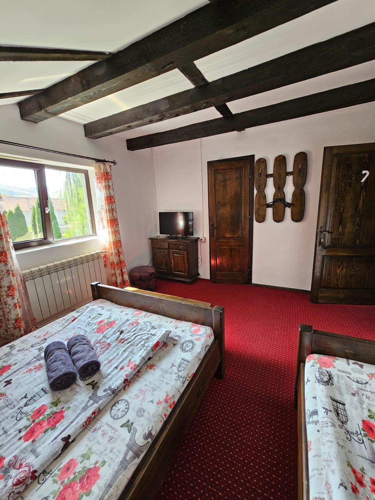 Ragnar’s House Unicat – Cel mai autentic si unicat loc de cazare din ...